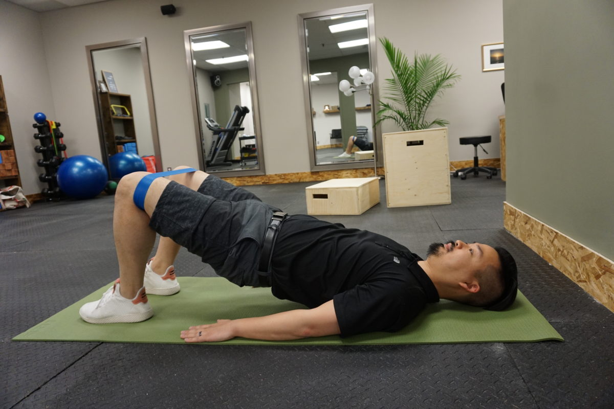 Banded Bridging - Zen Physiotherapy