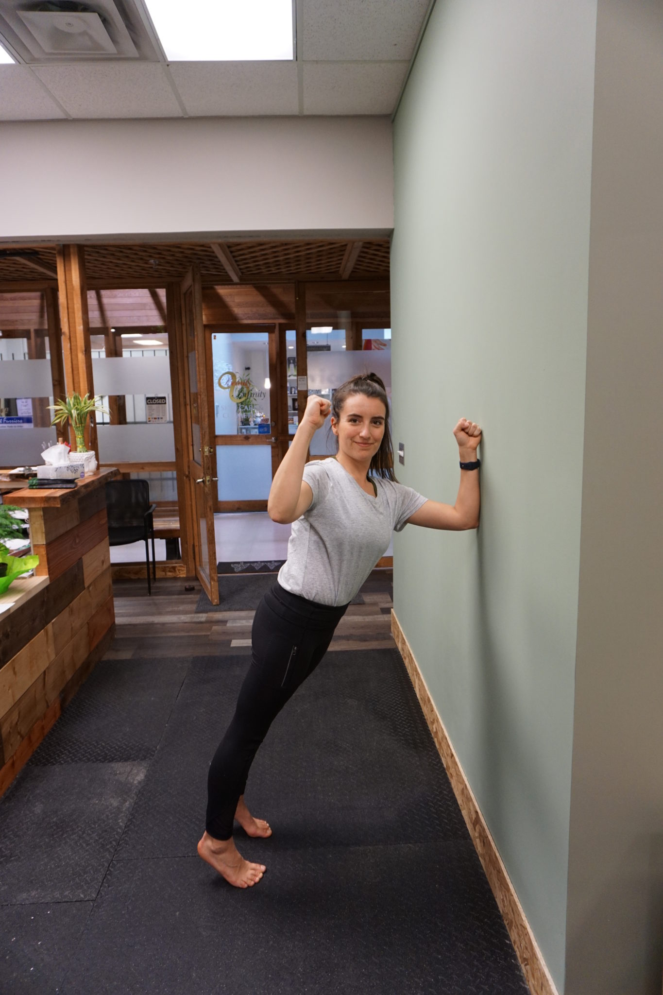 Shoulder Pack Rotations on Wall - Zen Physiotherapy